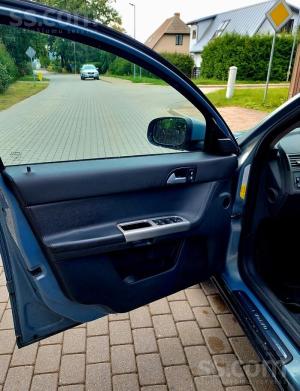 Blue Volvo V50 2008 in Riga, with an engine capacity of 2.00 L and mileage of 417 thousand km for 1050 €, photo 14 on AUTOMOTO.COM.LV