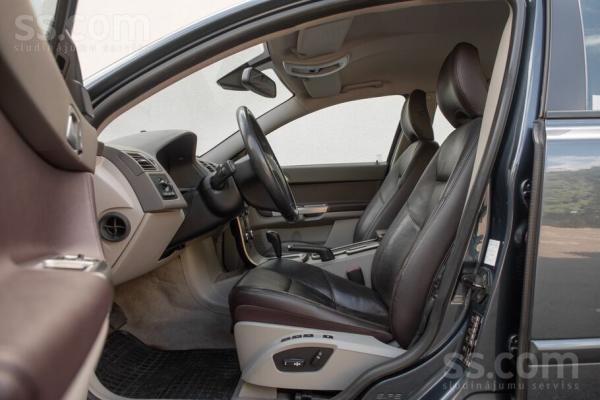 Blue Volvo V50 2008 in Riga, with an engine capacity of 2.40 L and mileage of 237 thousand km for 3950 €, photo 10 on AUTOMOTO.COM.LV
