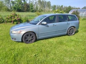Zils Volvo V50 2009 Jelgava, ar dzinēja tilpumu 2.00 L un nobraukumu 336 tūkst. km par 2000 €, foto 7 vietnē AUTOMOTO.COM.LV