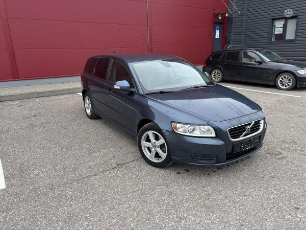 Blue Volvo V50 2009 in Kaunas, with an engine capacity of 2.40 L and mileage of 255 thousand km for 3650 €, photo 3 on AUTOMOTO.COM.LV