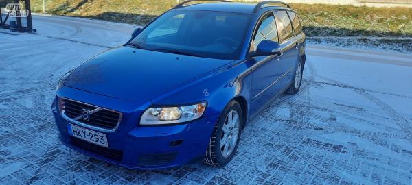 Zils Volvo V50 2009 Šauļi, ar dzinēja tilpumu 1.60 L un nobraukumu 300 tūkst. km par 2300 €, foto 1 vietnē AUTOMOTO.COM.LV