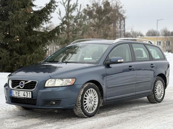 Blue Volvo V50 2009 in Kaunas, with an engine capacity of 2.00 L and mileage of 322 thousand km for 2250 €, photo 1 on AUTOMOTO.COM.LV