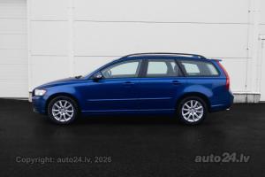 Blue Volvo V50 2009 in Tallinn, with an engine capacity of 2.40 L and mileage of 221 thousand km for 4999 €, photo 6 on AUTOMOTO.COM.LV