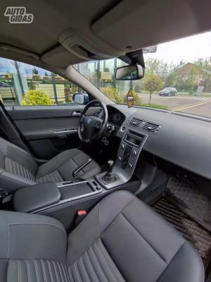 Zils Volvo V50 2009 Kauņa, ar dzinēja tilpumu 1.60 L un nobraukumu 361 tūkst. km par 2700 €, foto 19 vietnē AUTOMOTO.COM.LV