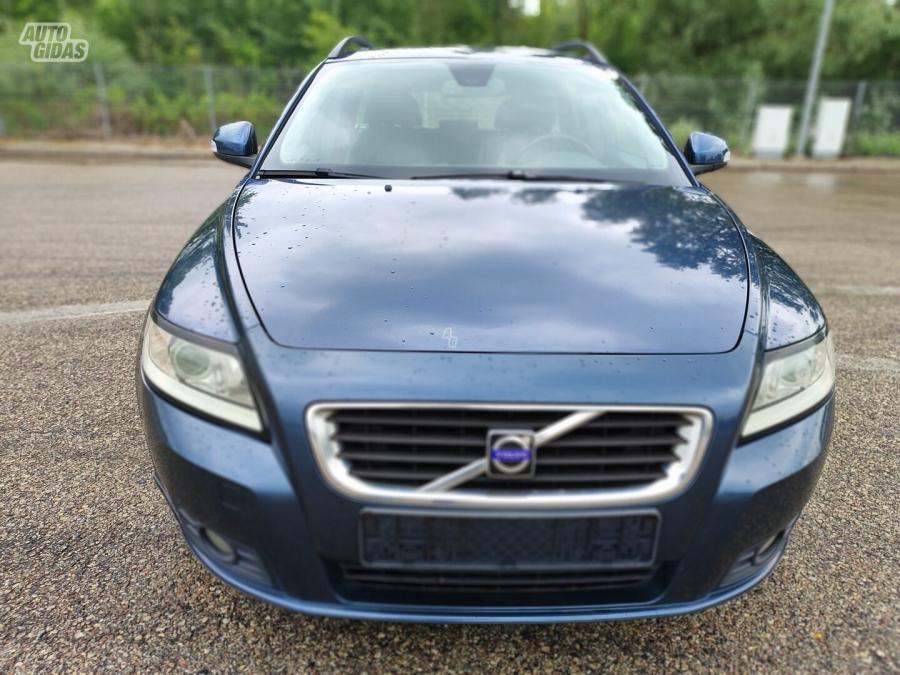 Blue Volvo V50 2009 in Marijampole, with an engine capacity of 1.60 L and mileage of 230 thousand km for 2450 €, photo 4 on AUTOMOTO.COM.LV