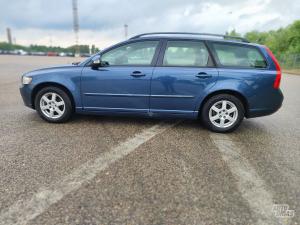 Blue Volvo V50 2009 in Marijampole, with an engine capacity of 1.60 L and mileage of 230 thousand km for 2450 €, photo 6 on AUTOMOTO.COM.LV