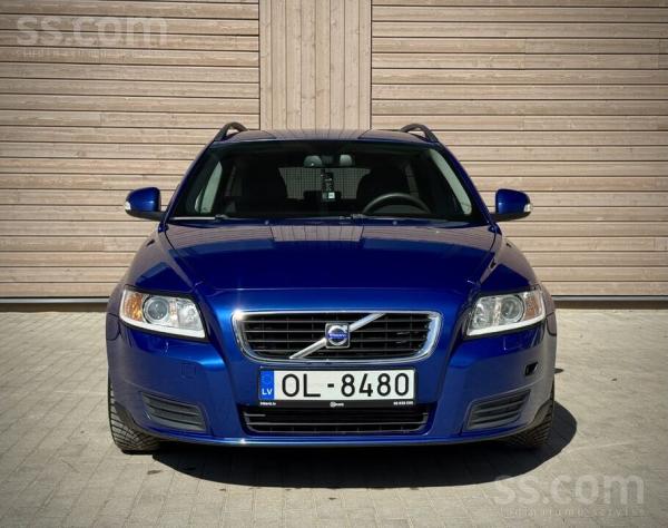 Zils Volvo V50 2009 Jelgava, ar dzinēja tilpumu 1.60 L un nobraukumu 0 tūkst. km par 4050 €, foto 5 vietnē AUTOMOTO.COM.LV