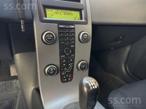 Синий Вольво В50 2009 в Елгава, объемом двигателя 1.60 л и пробегом 0 тыс. км за 4050 €, фото 13 на AUTOMOTO.COM.LV