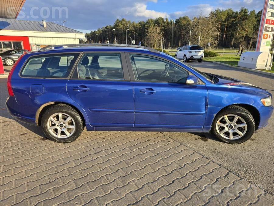 Синий Вольво В50 2009 в Рига, объемом двигателя 1.60 л и пробегом 192 тыс. км за 2000 €, фото 6 на AUTOMOTO.COM.LV