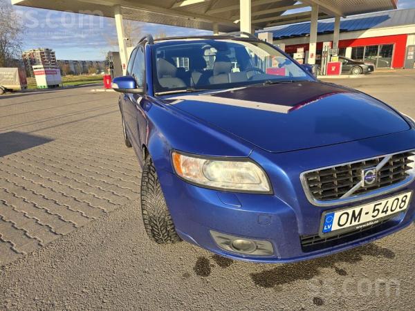 Blue Volvo V50 2009 in Riga, with an engine capacity of 1.60 L and mileage of 192 thousand km for 1800 €, photo 6 on AUTOMOTO.COM.LV