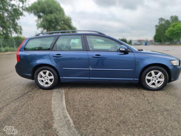 Zils Volvo V50 2009 Marijampole, ar dzinēja tilpumu 1.60 L un nobraukumu 230 tūkst. km par 2350 €, foto 4 vietnē AUTOMOTO.COM.LV
