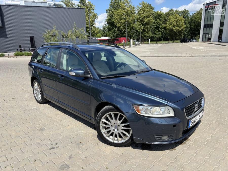 Синий Вольво В50 2009 в Каунас, объемом двигателя 2.00 л и пробегом 350 тыс. км за 2500 €, фото 3 на AUTOMOTO.COM.LV