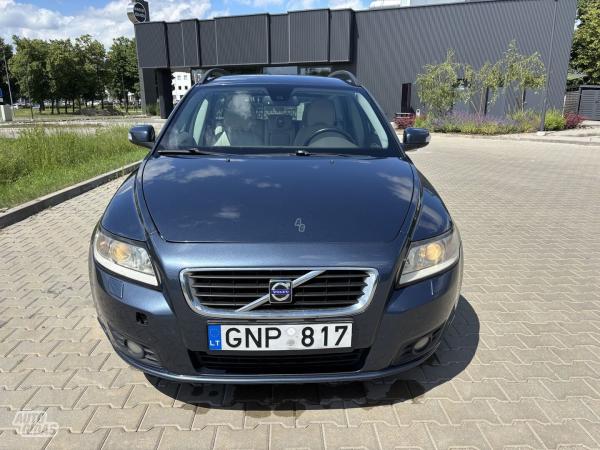 Синий Вольво В50 2009 в Каунас, объемом двигателя 2.00 л и пробегом 350 тыс. км за 2500 €, фото 5 на AUTOMOTO.COM.LV