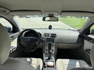Синий Вольво В50 2009 в Каунас, объемом двигателя 2.00 л и пробегом 350 тыс. км за 2500 €, фото 11 на AUTOMOTO.COM.LV