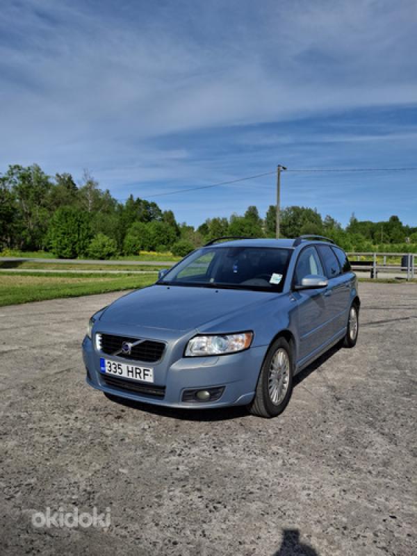 Zils Volvo V50 2009 Tapa, ar dzinēja tilpumu 2.00 L un nobraukumu 363 tūkst. km par 3000 €, foto 2 vietnē AUTOMOTO.COM.LV