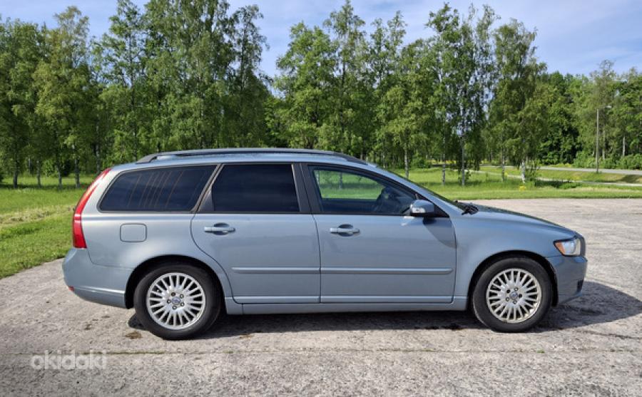 Zils Volvo V50 2009 Tapa, ar dzinēja tilpumu 2.00 L un nobraukumu 363 tūkst. km par 3000 €, foto 4 vietnē AUTOMOTO.COM.LV