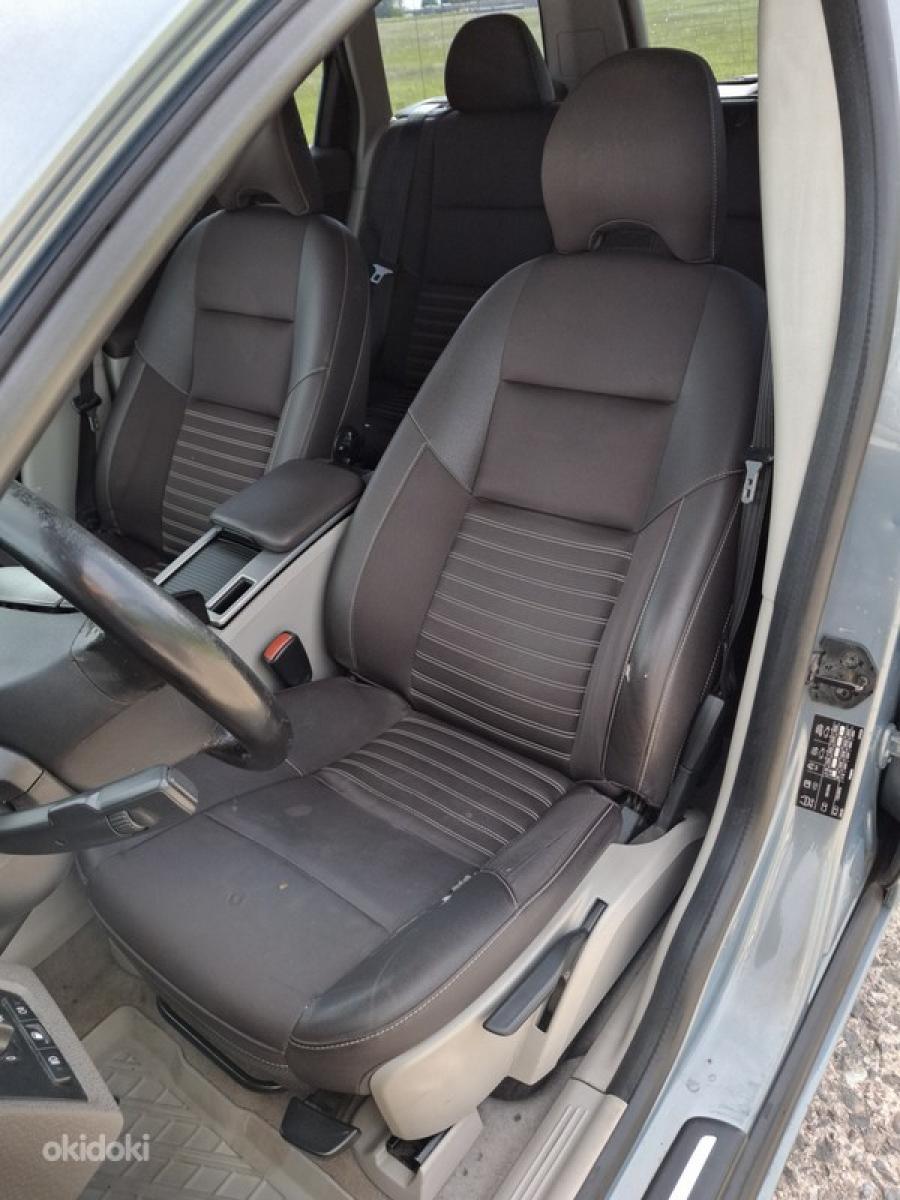 Zils Volvo V50 2009 Tapa, ar dzinēja tilpumu 2.00 L un nobraukumu 363 tūkst. km par 3000 €, foto 27 vietnē AUTOMOTO.COM.LV