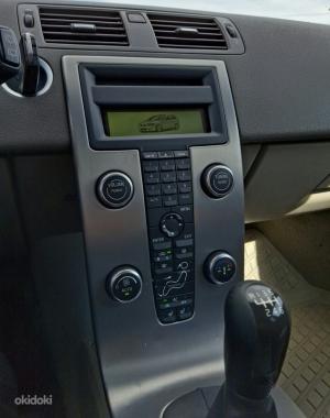 Zils Volvo V50 2009 Tapa, ar dzinēja tilpumu 2.00 L un nobraukumu 363 tūkst. km par 3000 €, foto 29 vietnē AUTOMOTO.COM.LV