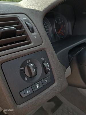 Zils Volvo V50 2009 Tapa, ar dzinēja tilpumu 2.00 L un nobraukumu 363 tūkst. km par 3000 €, foto 31 vietnē AUTOMOTO.COM.LV