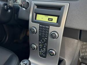 Zils Volvo V50 2009 Jelgava, ar dzinēja tilpumu 2.00 L un nobraukumu 273 tūkst. km par 3800 €, foto 14 vietnē AUTOMOTO.COM.LV