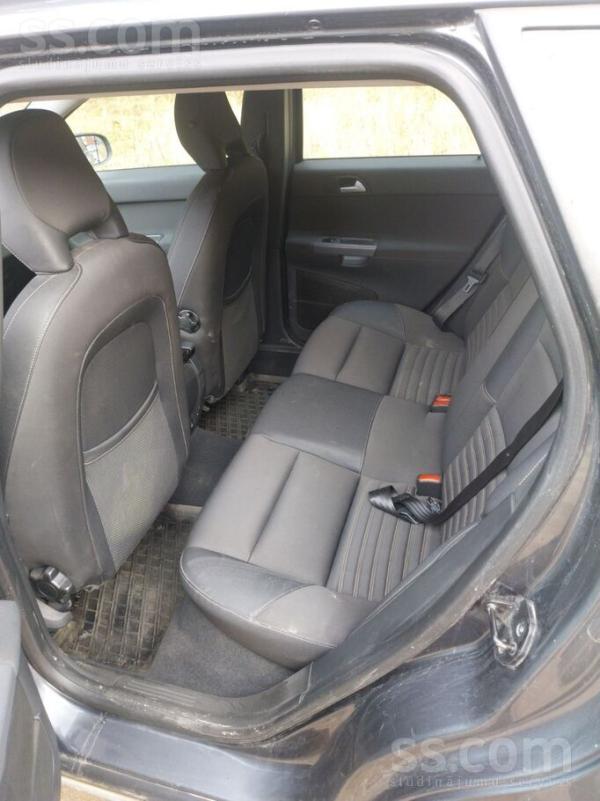 Zils Volvo V50 2009 Daugavpils, ar dzinēja tilpumu 1.60 L un nobraukumu 280 tūkst. km par 2200 €, foto 6 vietnē AUTOMOTO.COM.LV