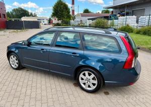 Blue Volvo V50 2009 in Riga, with an engine capacity of 1.60 L and mileage of 249 thousand km for 1990 €, photo 4 on AUTOMOTO.COM.LV