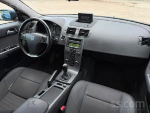 Blue Volvo V50 2009 in Riga, with an engine capacity of 1.60 L and mileage of 249 thousand km for 1990 €, photo 8 on AUTOMOTO.COM.LV