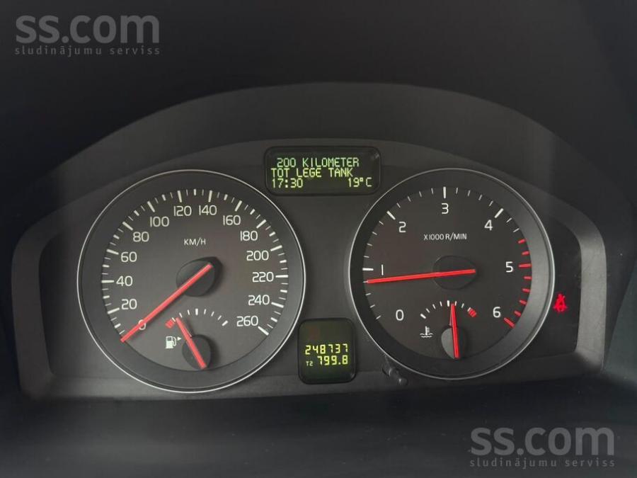 Blue Volvo V50 2009 in Riga, with an engine capacity of 1.60 L and mileage of 249 thousand km for 1990 €, photo 10 on AUTOMOTO.COM.LV