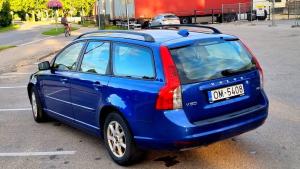 Blue Volvo V50 2009 in Cesis, with an engine capacity of 1.60 L and mileage of 292 thousand km for 2500 €, photo 8 on AUTOMOTO.COM.LV