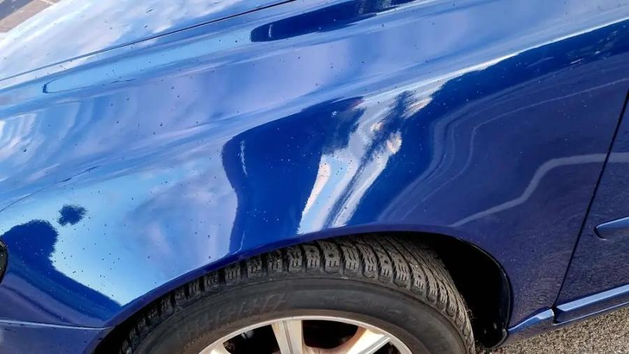 Blue Volvo V50 2009 in Cesis, with an engine capacity of 1.60 L and mileage of 292 thousand km for 2500 €, photo 10 on AUTOMOTO.COM.LV