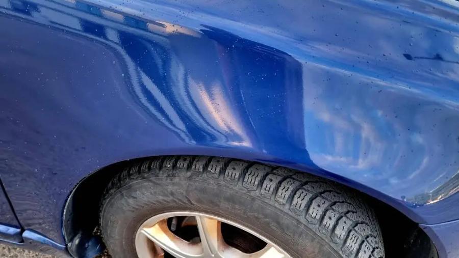 Blue Volvo V50 2009 in Cesis, with an engine capacity of 1.60 L and mileage of 292 thousand km for 2500 €, photo 12 on AUTOMOTO.COM.LV