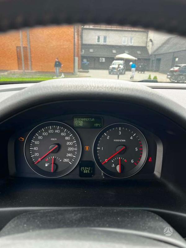 Blue Volvo V50 2009 in Kursenai, with an engine capacity of 1.56 L and mileage of 254 thousand km for 3200 €, photo 1 on AUTOMOTO.COM.LV