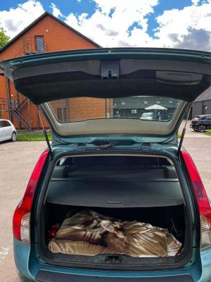 Blue Volvo V50 2009 in Kursenai, with an engine capacity of 1.56 L and mileage of 254 thousand km for 3200 €, photo 3 on AUTOMOTO.COM.LV