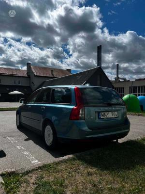 Blue Volvo V50 2009 in Kursenai, with an engine capacity of 1.56 L and mileage of 254 thousand km for 3200 €, photo 12 on AUTOMOTO.COM.LV