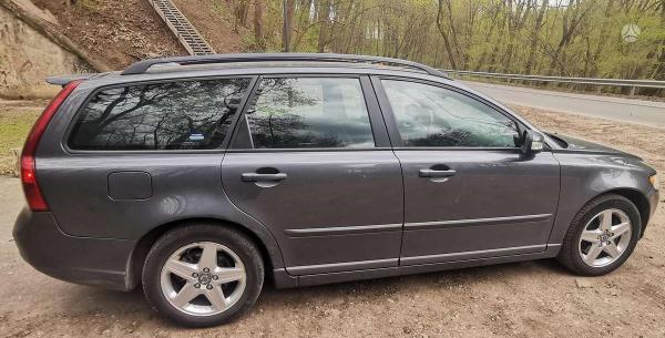 Zils Volvo V50 2009 Kauņa, ar dzinēja tilpumu 2.00 L un nobraukumu 323 tūkst. km par 1499 €, foto 7 vietnē AUTOMOTO.COM.LV