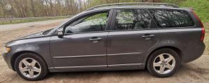 Blue Volvo V50 2009 in Kaunas, with an engine capacity of 2.00 L and mileage of 323 thousand km for 1499 €, photo 8 on AUTOMOTO.COM.LV