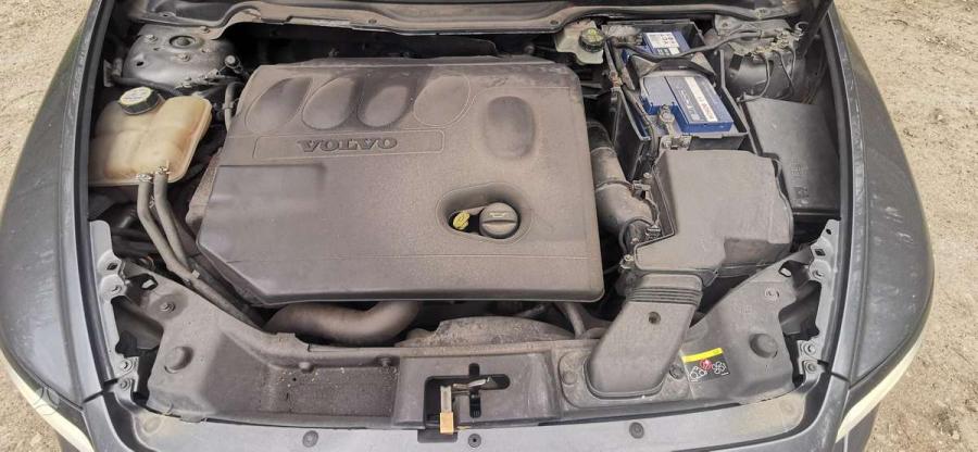 Blue Volvo V50 2009 in Kaunas, with an engine capacity of 2.00 L and mileage of 323 thousand km for 1499 €, photo 14 on AUTOMOTO.COM.LV