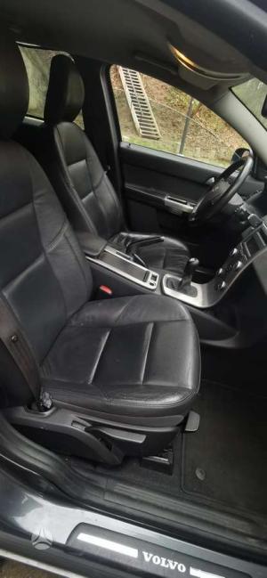 Blue Volvo V50 2009 in Kaunas, with an engine capacity of 2.00 L and mileage of 323 thousand km for 1499 €, photo 17 on AUTOMOTO.COM.LV