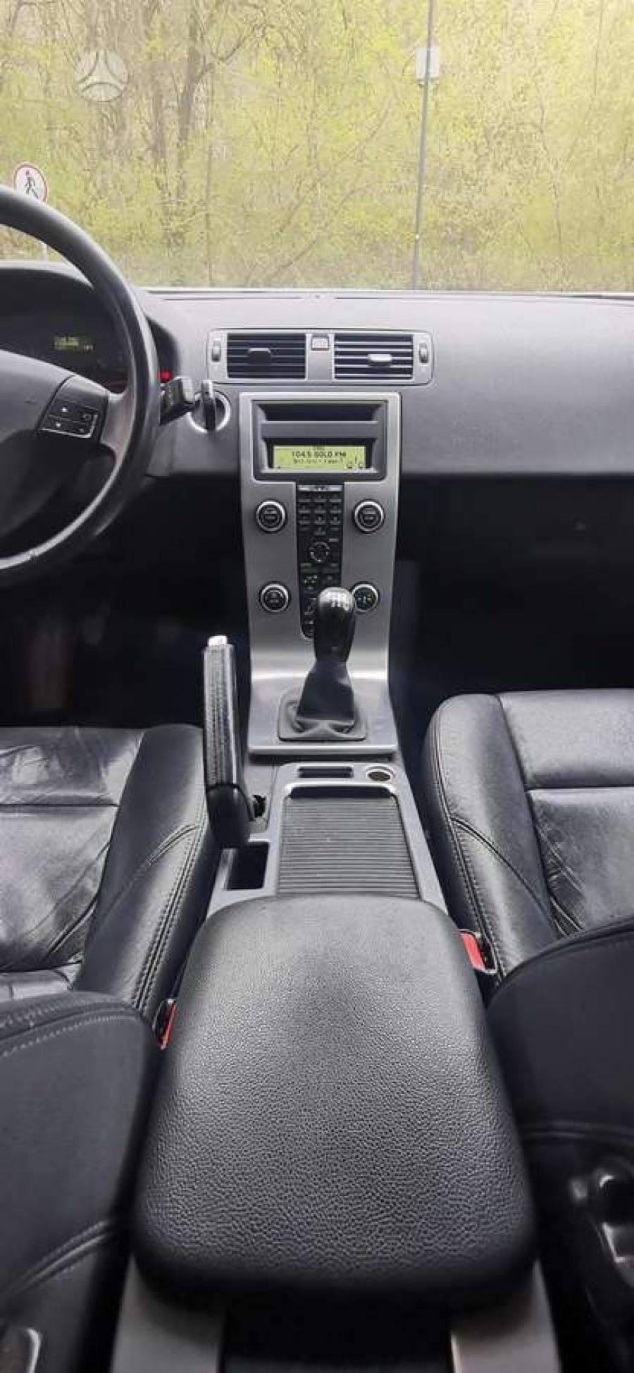 Blue Volvo V50 2009 in Kaunas, with an engine capacity of 2.00 L and mileage of 323 thousand km for 1499 €, photo 18 on AUTOMOTO.COM.LV