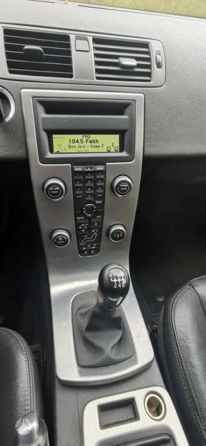 Blue Volvo V50 2009 in Kaunas, with an engine capacity of 2.00 L and mileage of 323 thousand km for 1499 €, photo 21 on AUTOMOTO.COM.LV