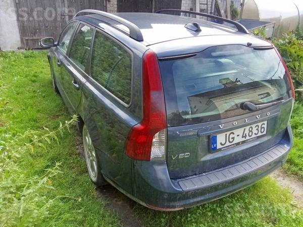 Zils Volvo V50 2009 Bauska, ar dzinēja tilpumu 1.60 L un nobraukumu 250 tūkst. km par 2000 €, foto 5 vietnē AUTOMOTO.COM.LV