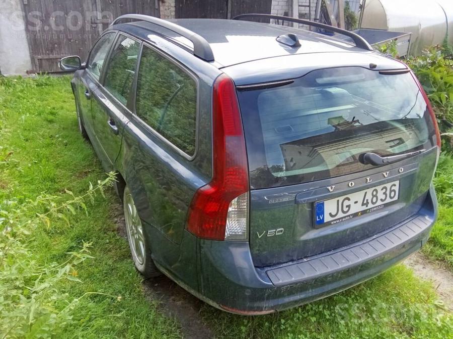 Blue Volvo V50 2009 in Bauska, with an engine capacity of 1.60 L and mileage of 250 thousand km for 2000 €, photo 5 on AUTOMOTO.COM.LV