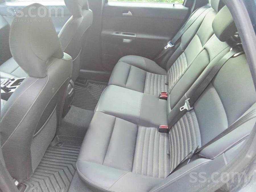 Blue Volvo V50 2009 in Bauska, with an engine capacity of 1.60 L and mileage of 250 thousand km for 2000 €, photo 8 on AUTOMOTO.COM.LV