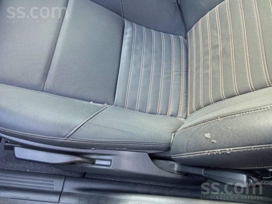 Blue Volvo V50 2009 in Bauska, with an engine capacity of 1.60 L and mileage of 250 thousand km for 2000 €, photo 10 on AUTOMOTO.COM.LV