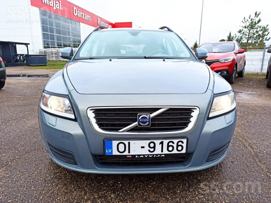 Zils Volvo V50 2009 Daugavpils, ar dzinēja tilpumu 1.60 L un nobraukumu 0 tūkst. km par 2700 €, foto 4 vietnē AUTOMOTO.COM.LV