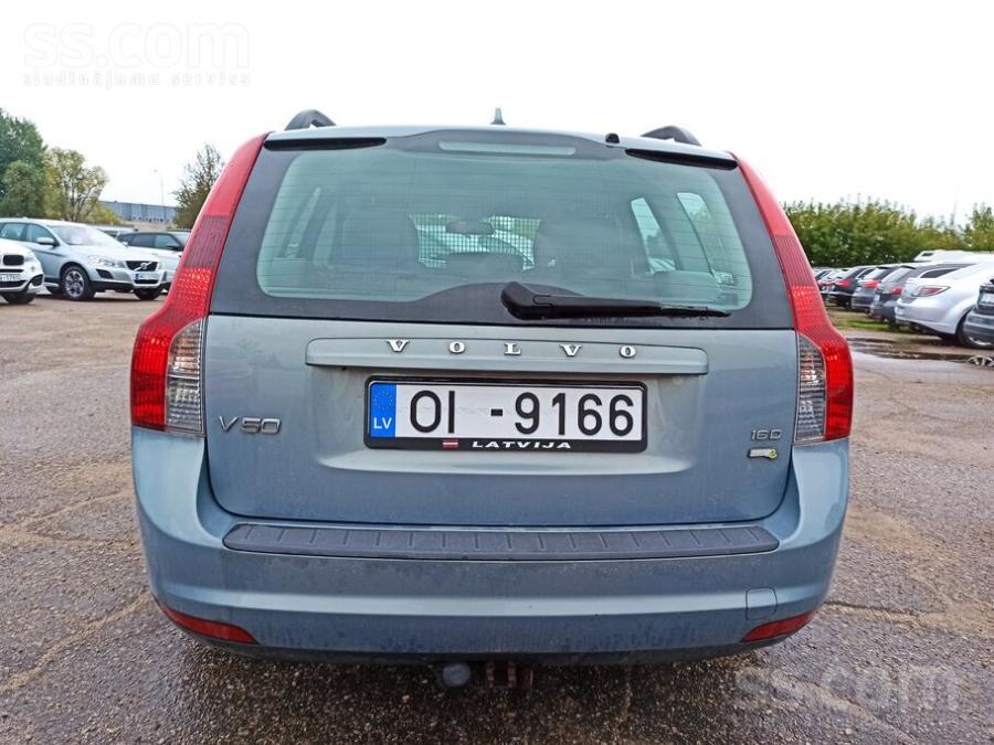 Zils Volvo V50 2009 Daugavpils, ar dzinēja tilpumu 1.60 L un nobraukumu 0 tūkst. km par 2700 €, foto 8 vietnē AUTOMOTO.COM.LV