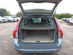 Zils Volvo V50 2009 Daugavpils, ar dzinēja tilpumu 1.60 L un nobraukumu 0 tūkst. km par 2700 €, foto 11 vietnē AUTOMOTO.COM.LV