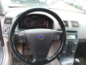 Zils Volvo V50 2009 Daugavpils, ar dzinēja tilpumu 1.60 L un nobraukumu 0 tūkst. km par 2700 €, foto 17 vietnē AUTOMOTO.COM.LV