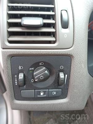 Zils Volvo V50 2009 Daugavpils, ar dzinēja tilpumu 1.60 L un nobraukumu 0 tūkst. km par 2700 €, foto 20 vietnē AUTOMOTO.COM.LV