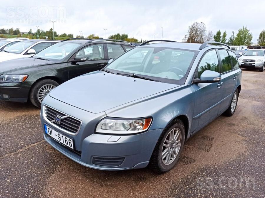 Zils Volvo V50 2009 Daugavpils, ar dzinēja tilpumu 1.60 L un nobraukumu 0 tūkst. km par 2700 €, foto 25 vietnē AUTOMOTO.COM.LV